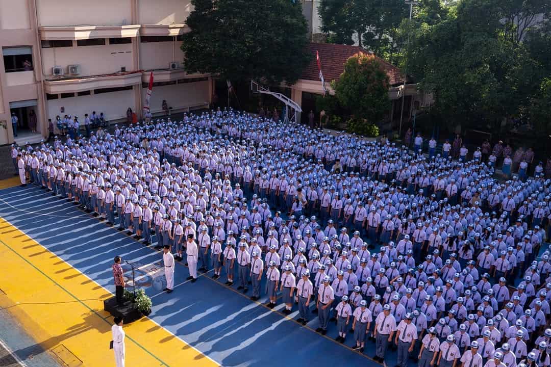SMA Katolik St. Louis 1 Gelar Upacara HUT RI ke-80 dan Serah Terima ...